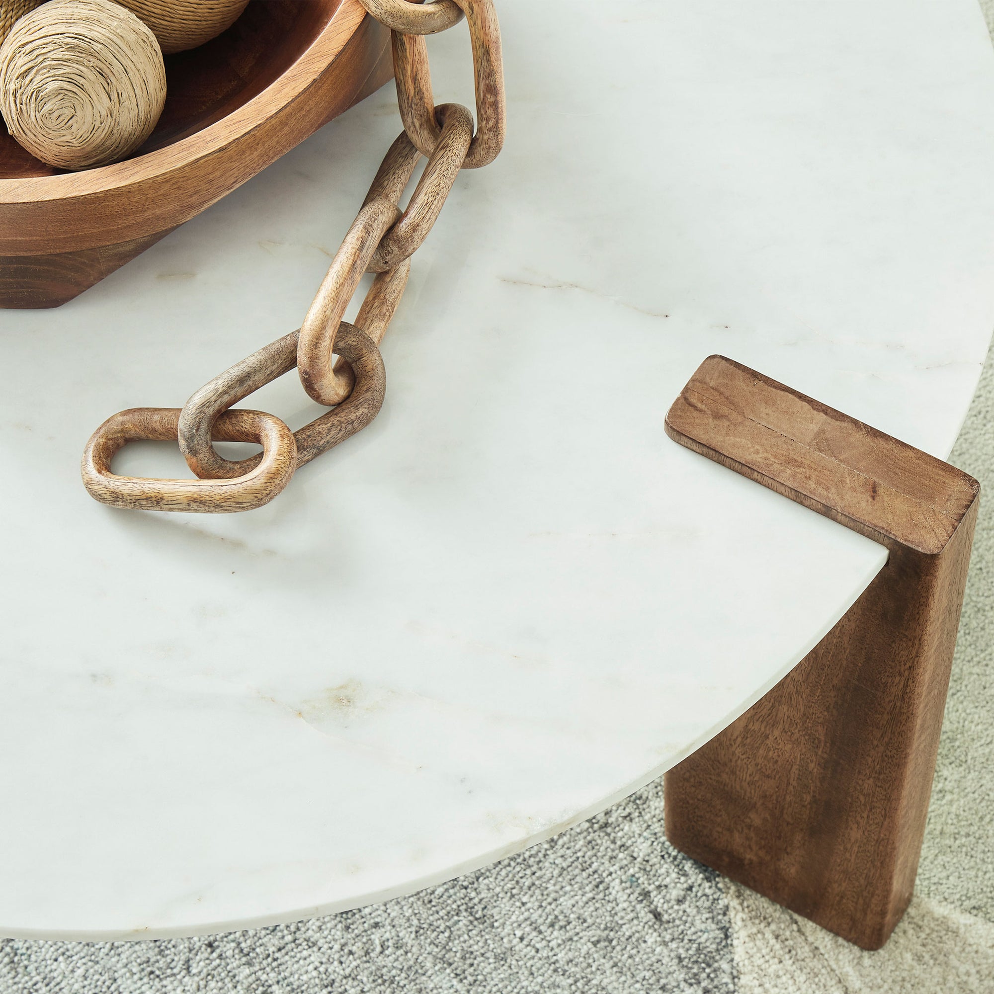 Isanti Round Cocktail Table